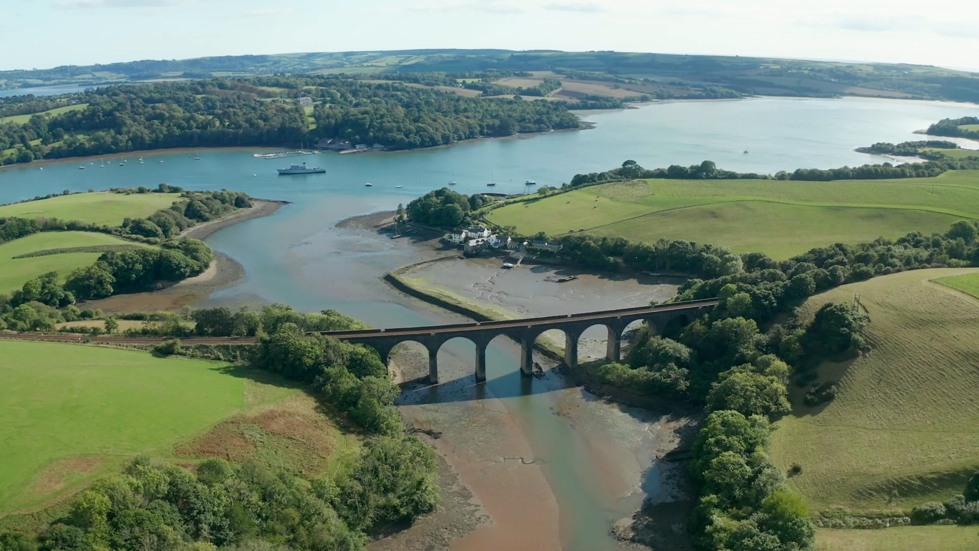 Atemberaubende Landschaften von Devon und Cornwall per Drohne entdeckt
