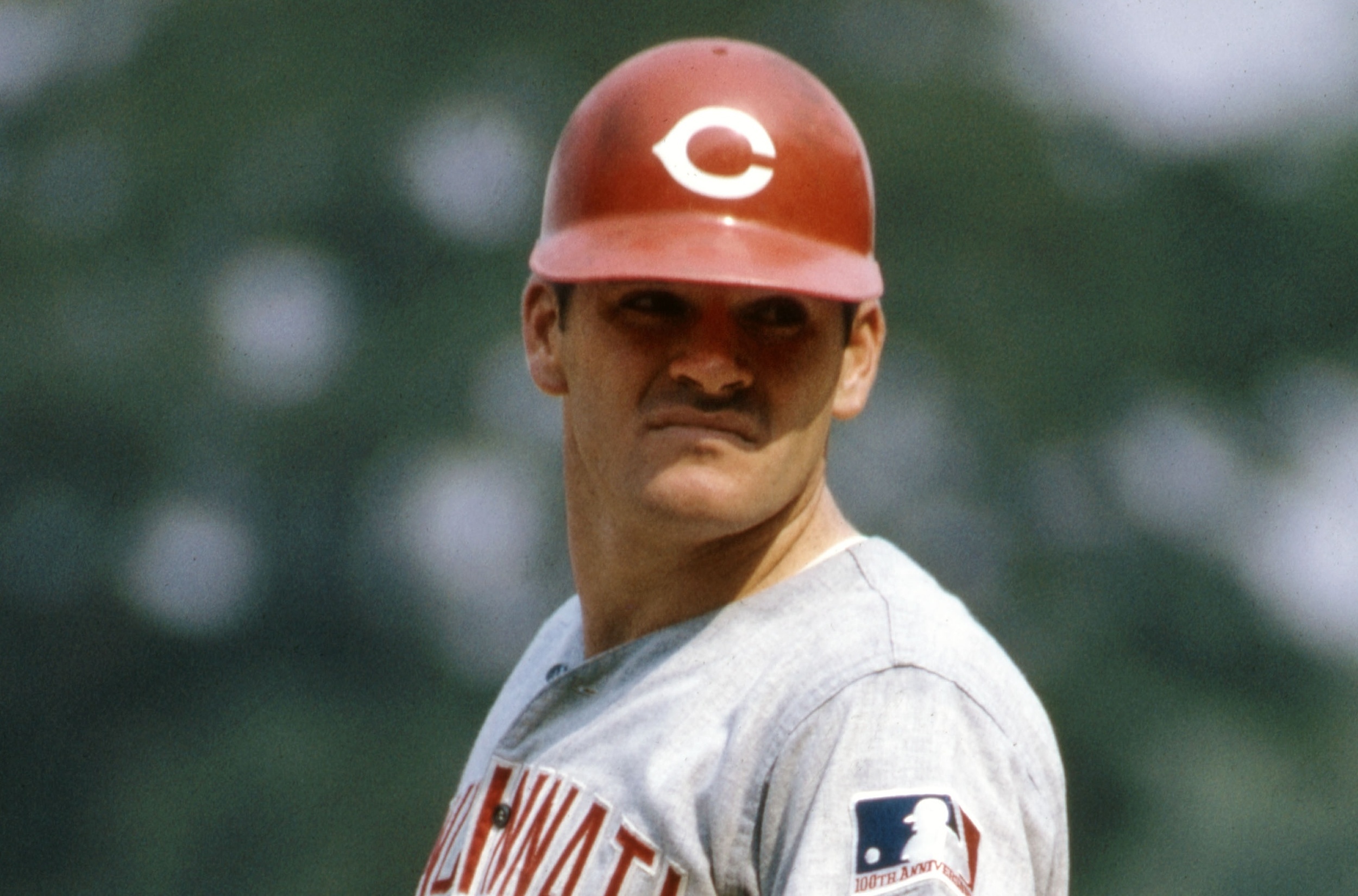 The MLB players who have played in the most career games