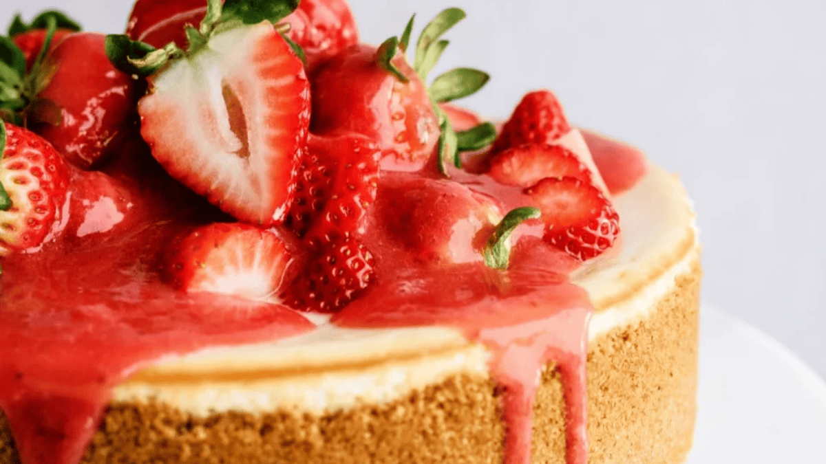 These 17 Cheesecake Recipes Are the Sweetest Way to Celebrate Spring