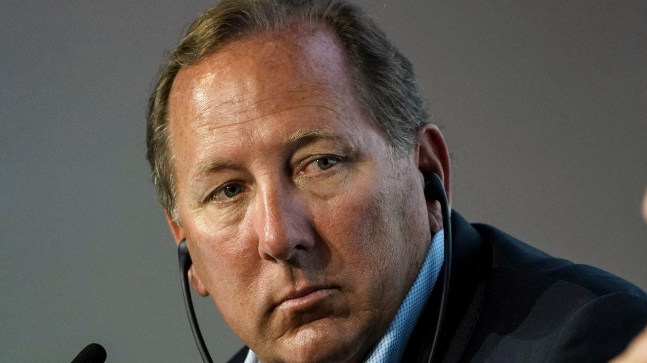 John Textor oferece 470 milhões de euros pelo Wolverhampton