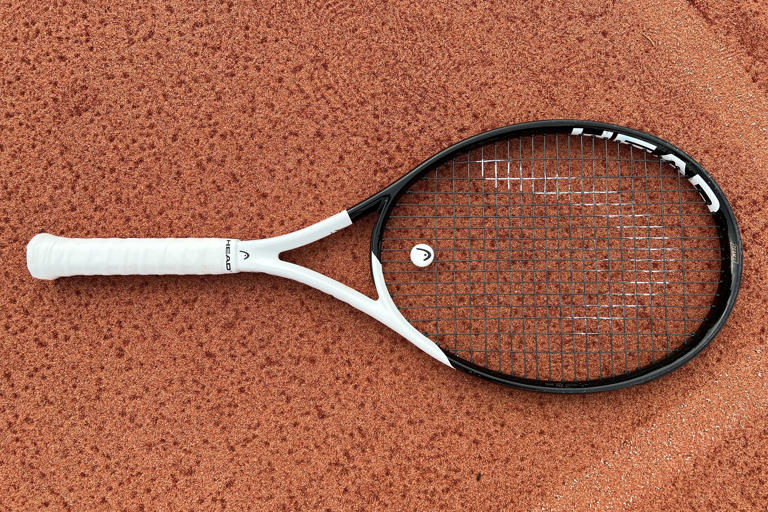 Best tennis rackets to hit the court with for beginners to advanced ...