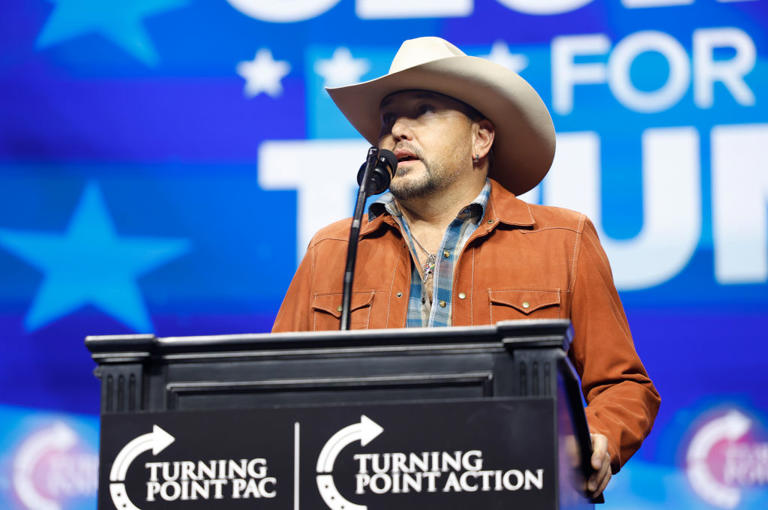 Who is performing at Trump’s inauguration?