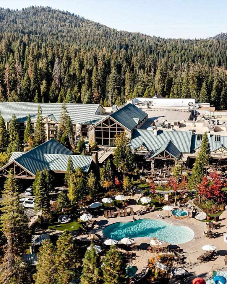 This Cozy Lodge Offers Luxury Just Minutes from Yosemite
