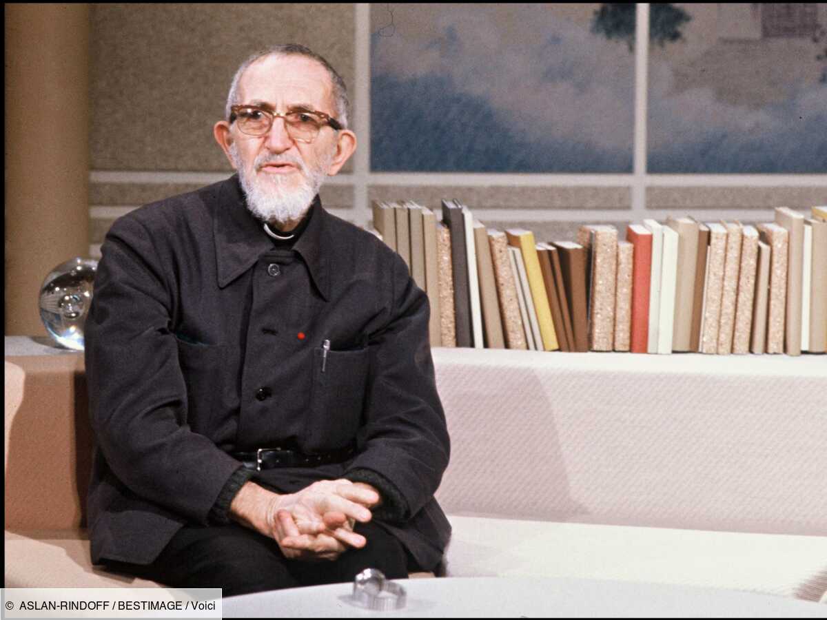 "Le regard était méchant" : une ex-mannequin racontait déjà son agression sexuelle par l'abbé ...