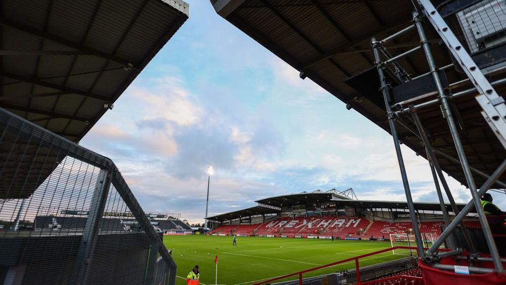 Wrexham to submit revised Kop stand plans