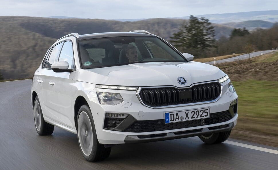 Skoda Kamiq 2025: prezzo, foto, dimensioni, interni