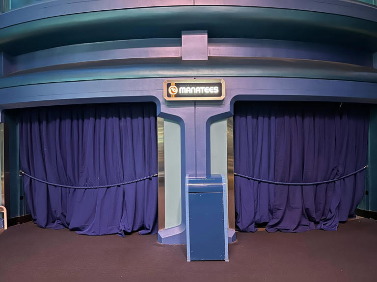 BREAKING: Manatees Removed From The Seas at EPCOT