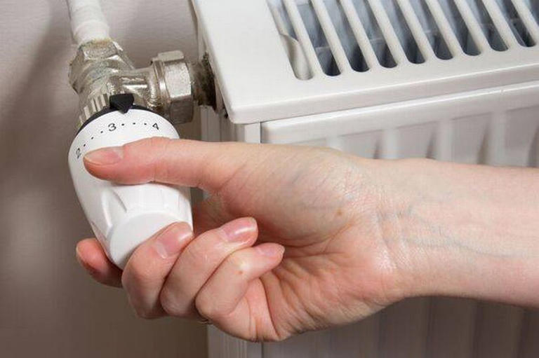 Plumber explains what numbers on your radiator dial really mean