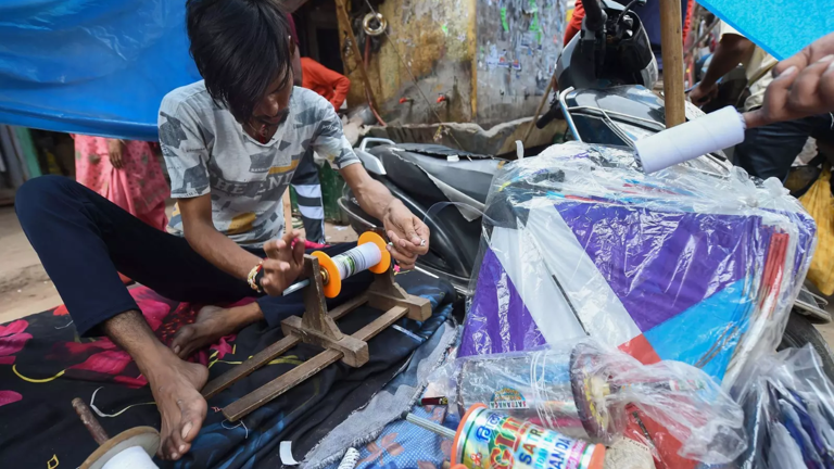 Nylon manja claims 3 lives in Maharashtra, leaves cop critical on Makar ...