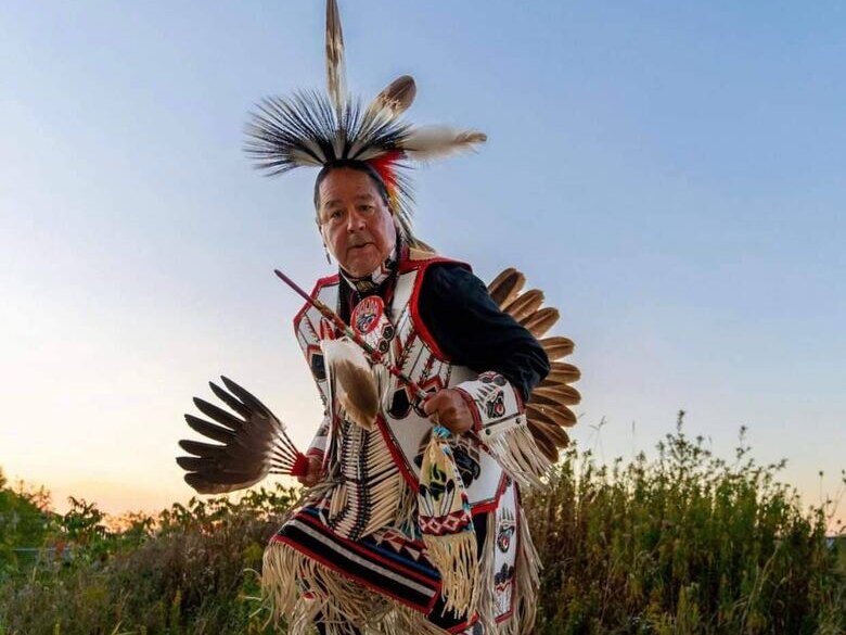 Un Autochtone espère le retour d’ornements sacrés volés