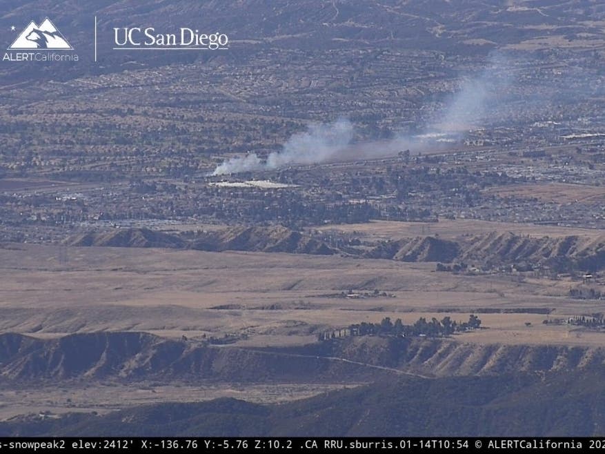 Highland Fire Ignites In RivCo, Smoke Visible From I-10