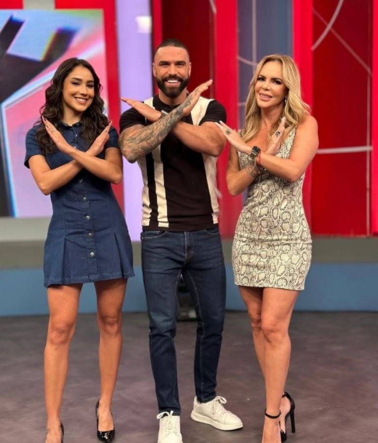 Así quedó el elenco de Al Extremo tras las salidas de Alex Bisogno y ...