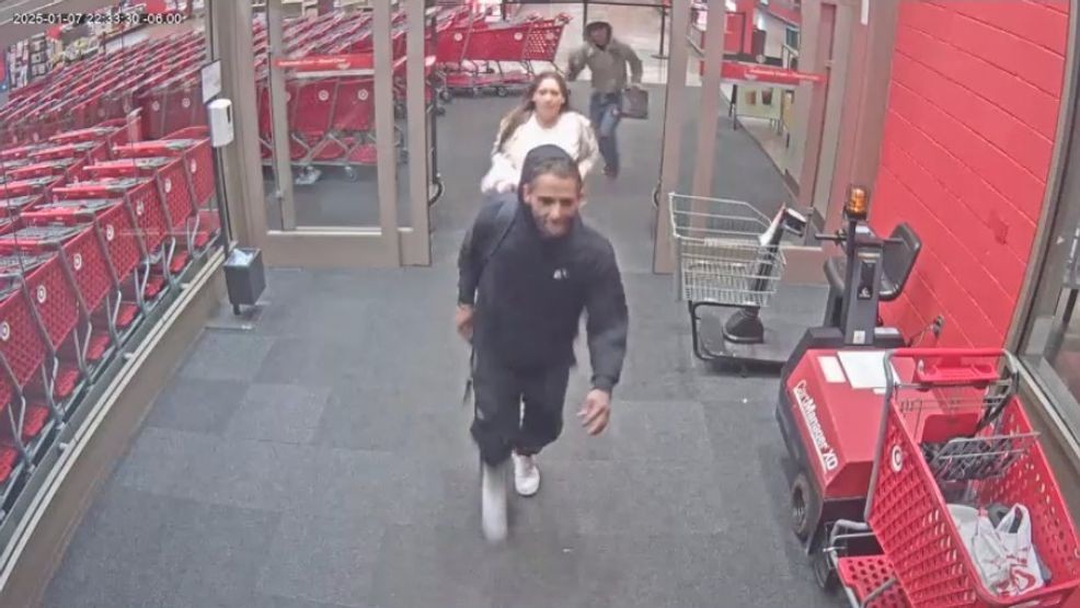 Oklahoma City police seek suspects in Target theft, employee pepper ...
