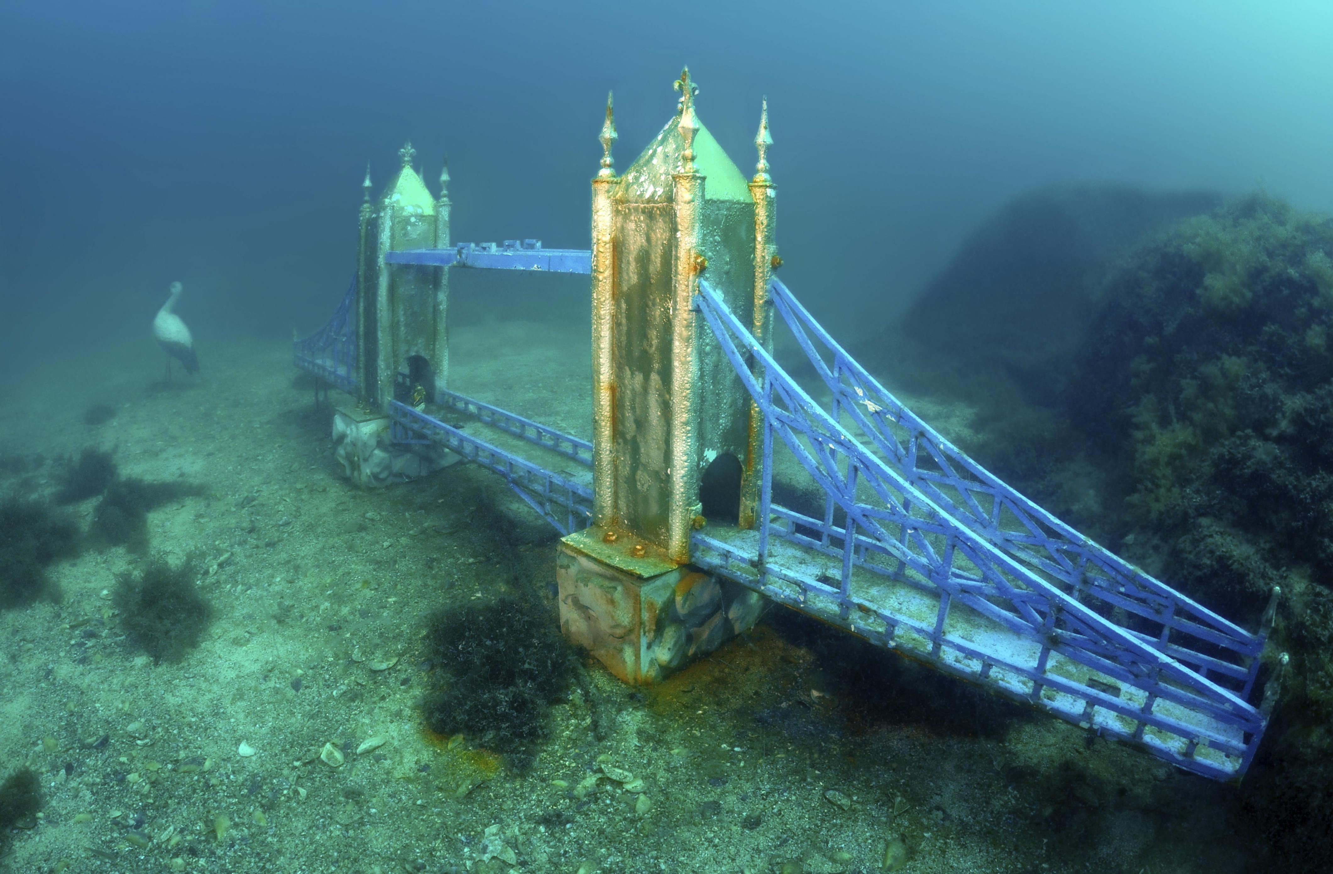 11 incredible underwater sites