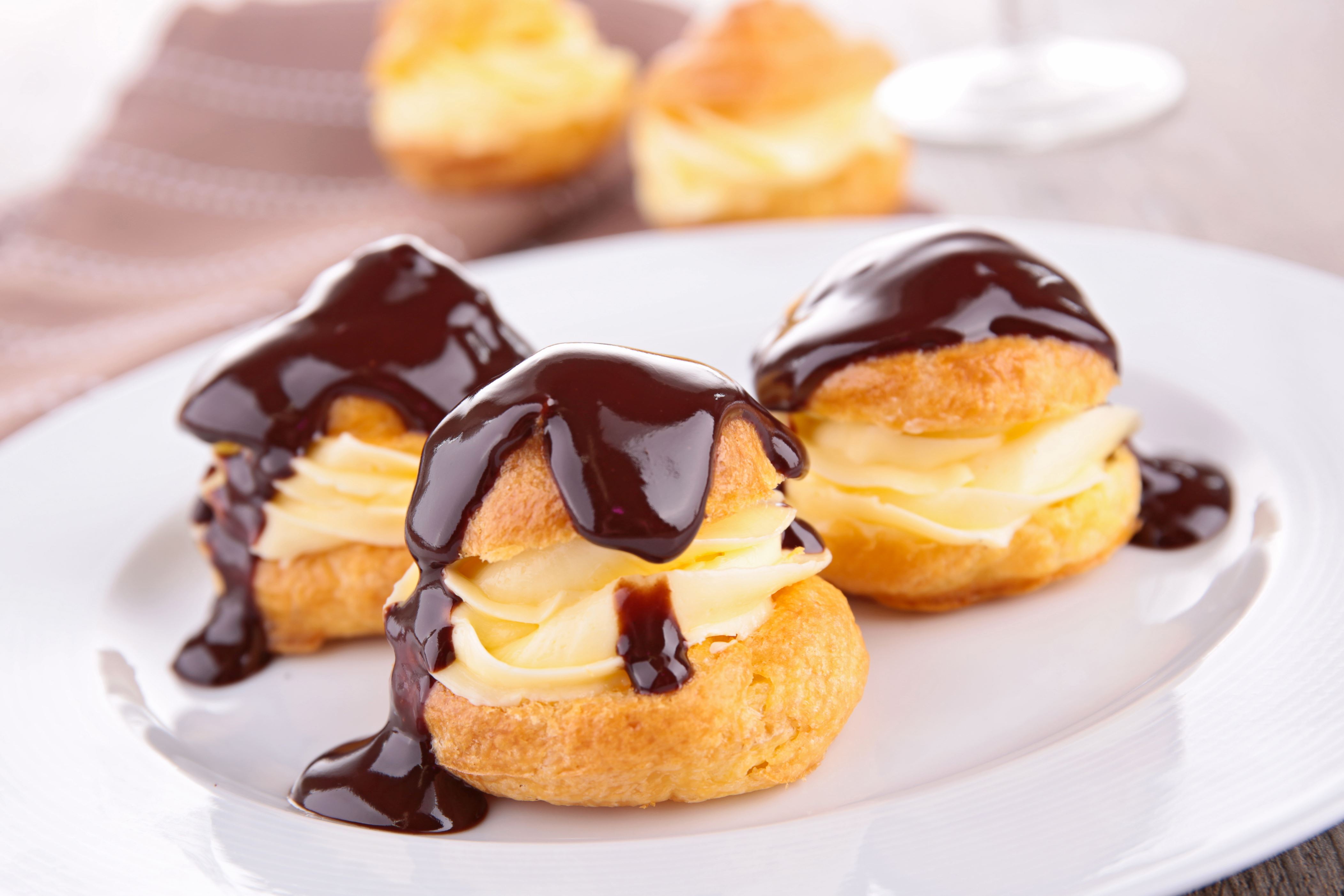 french choux pastry with cream | brain-perks
