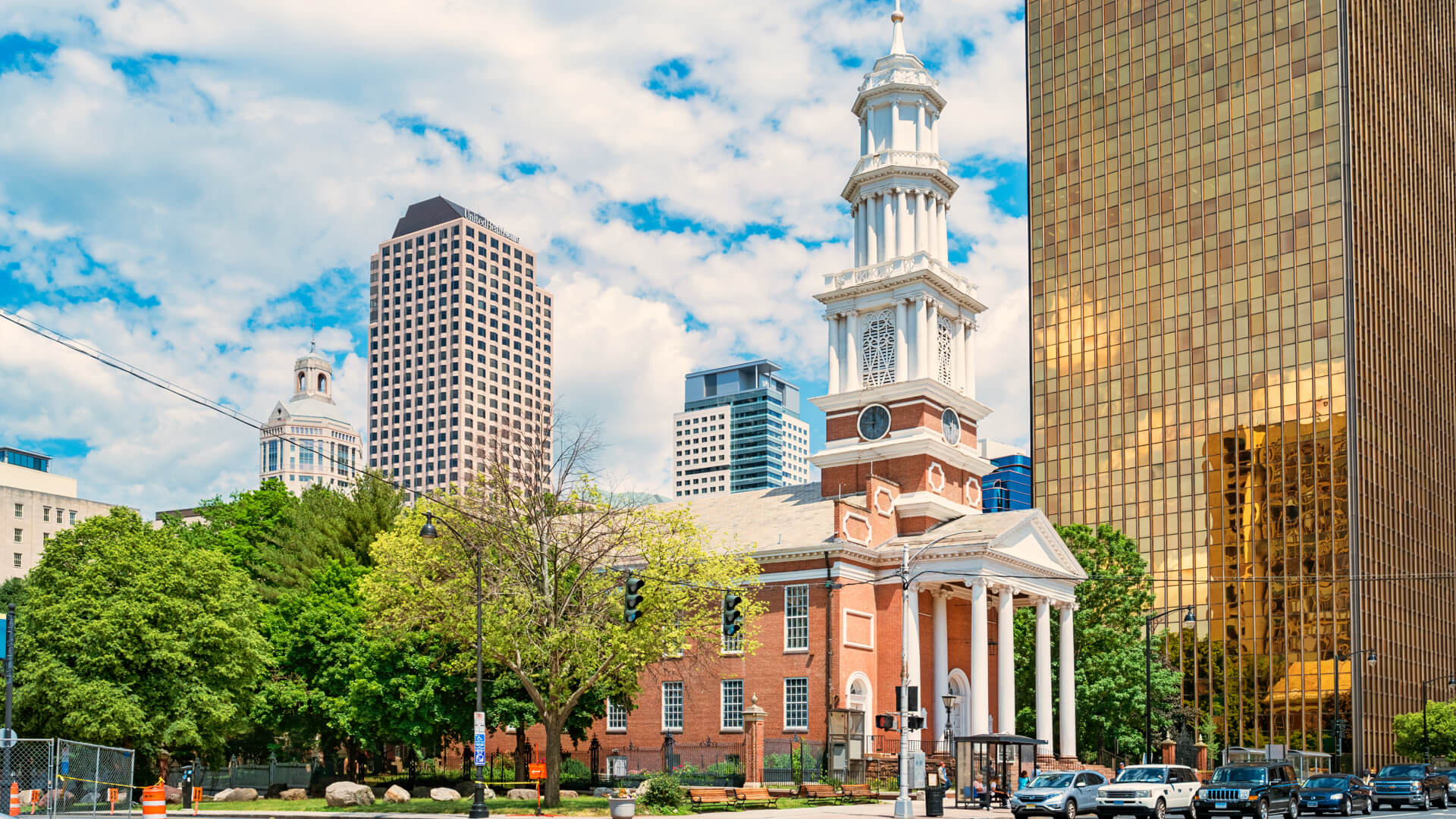 31 US cities with luxury homes buyers can still afford under $300,000